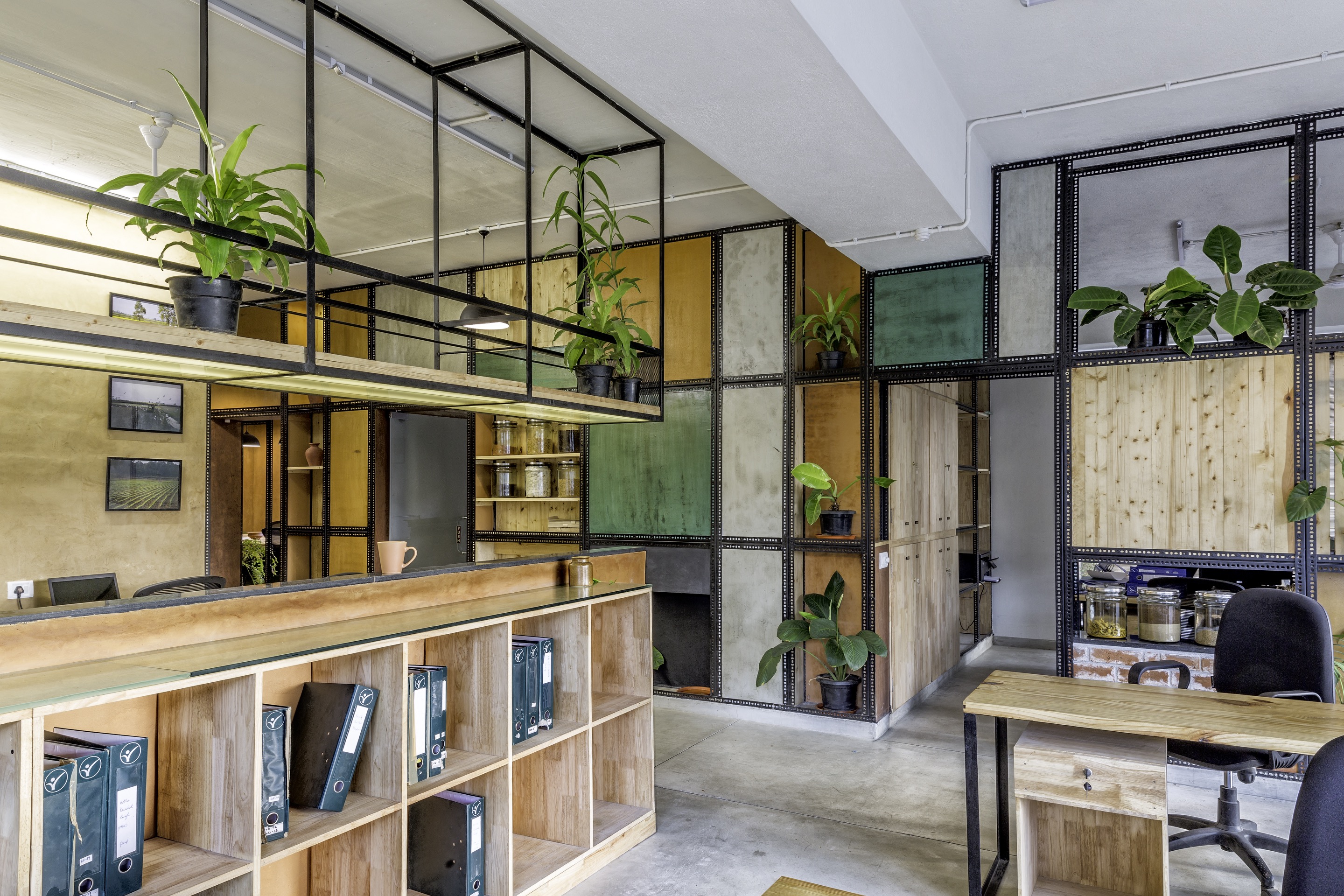 16_Aditi Office_Inspection team - Made In Earth